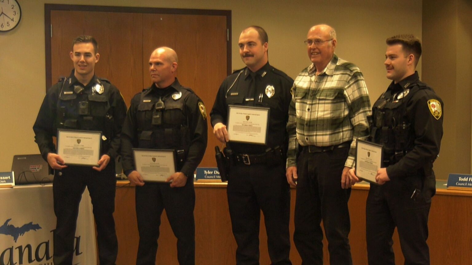 Escanaba Public Safety presents lifesaving awards to officers and citizen